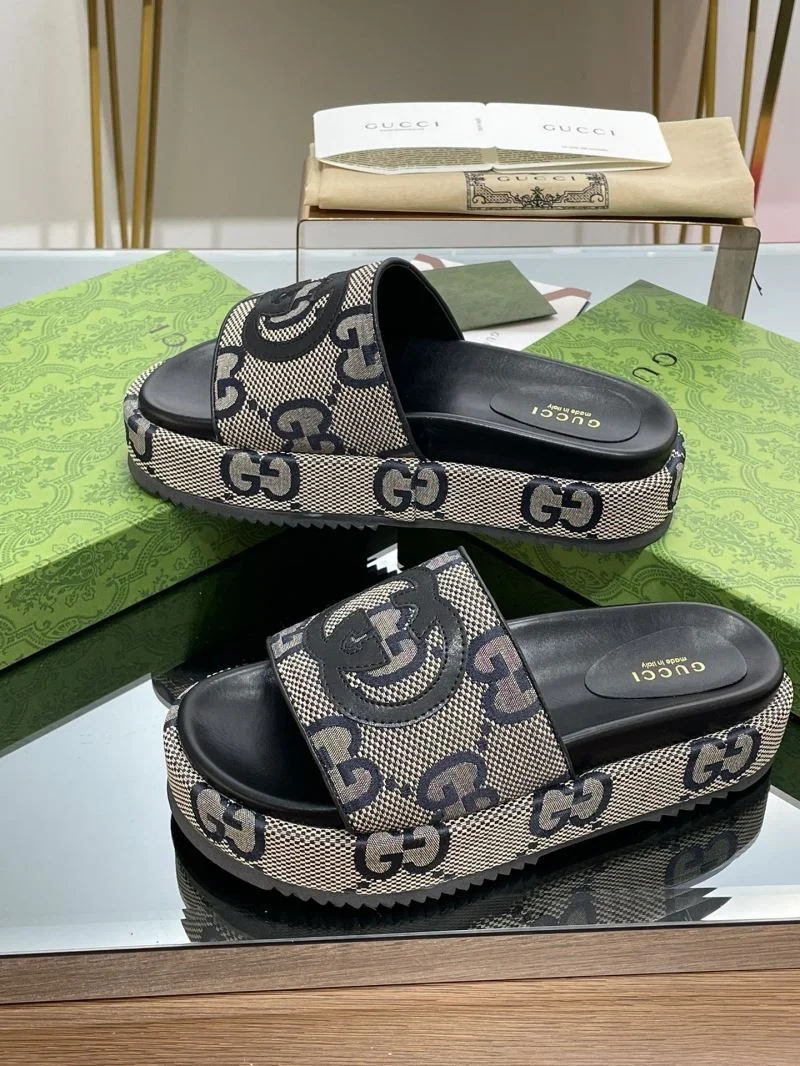 Brand-authenticated Gucci Slippers