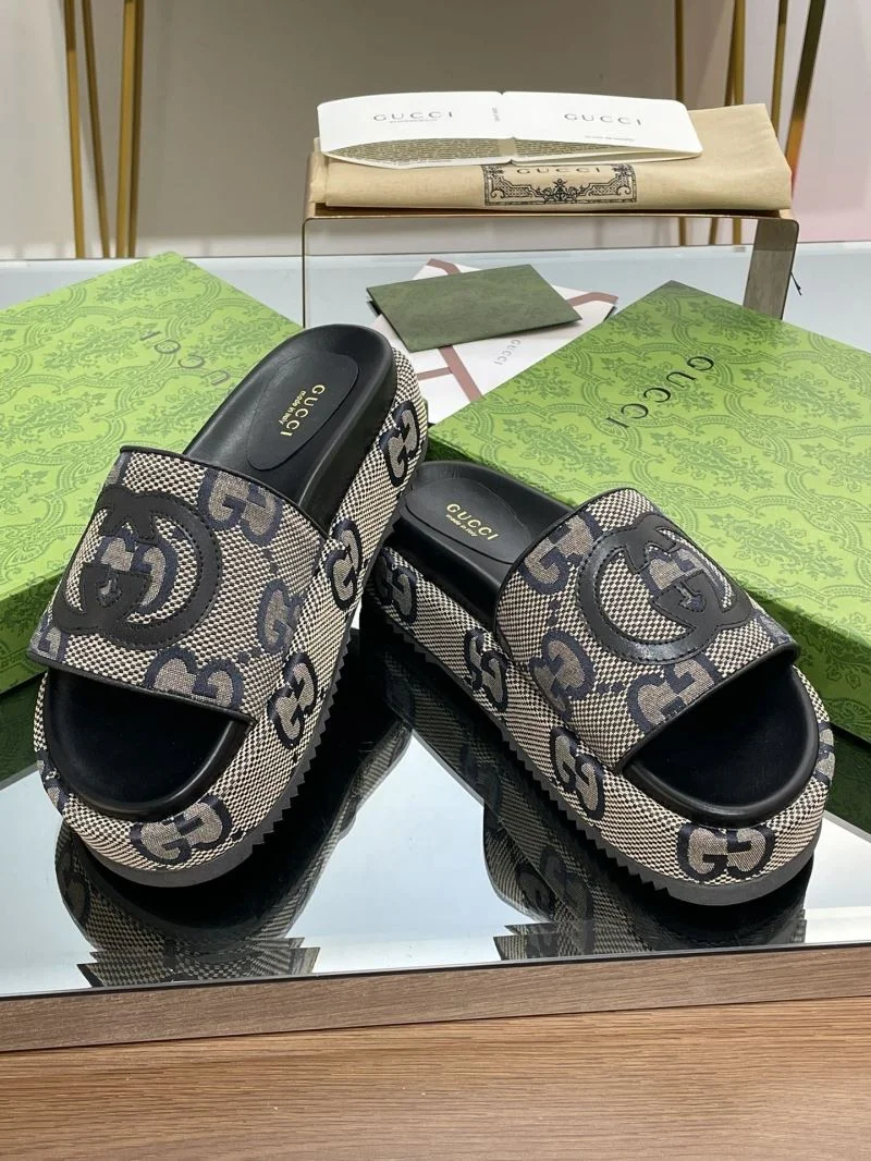 Brand-authenticated Gucci Slippers