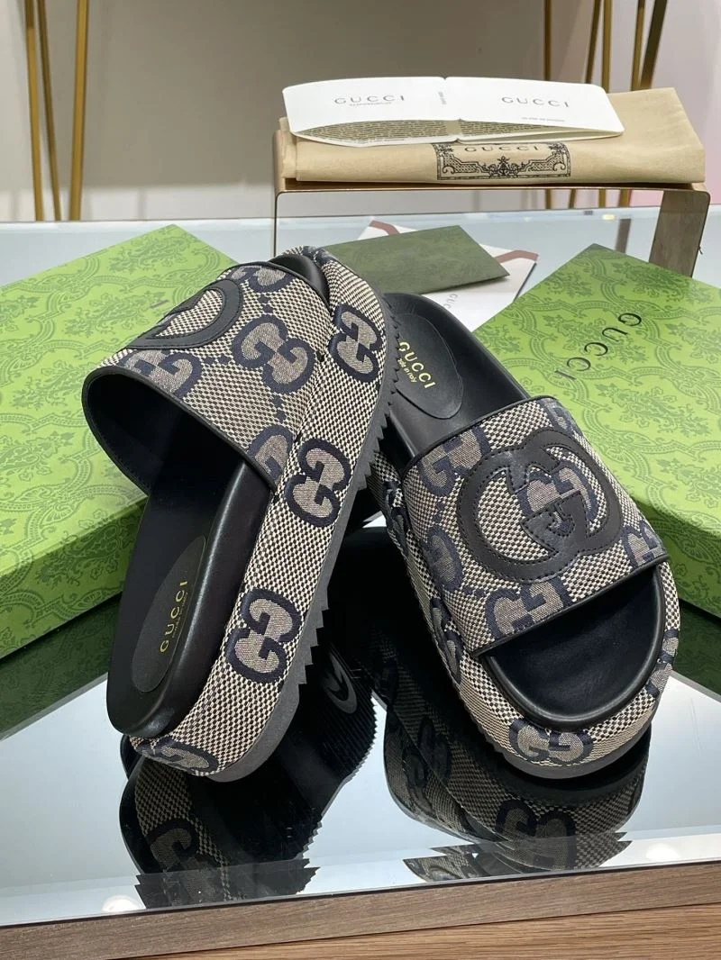 Brand-authenticated Gucci Slippers