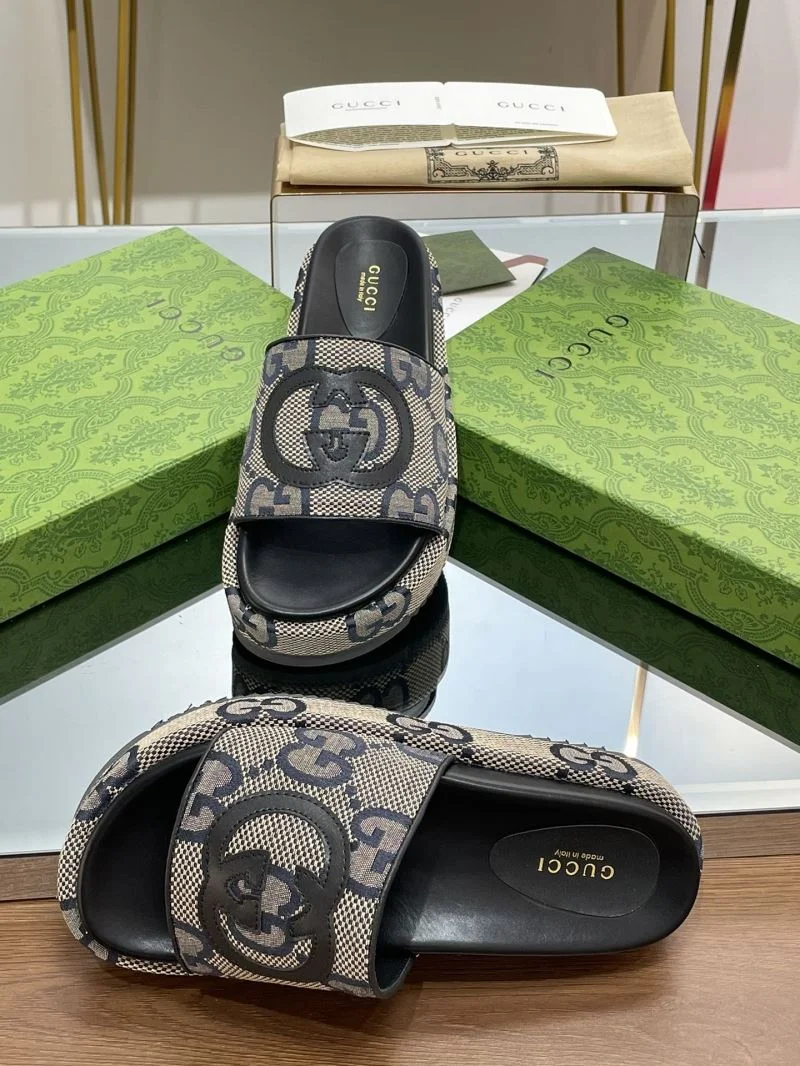 Brand-authenticated Gucci Slippers