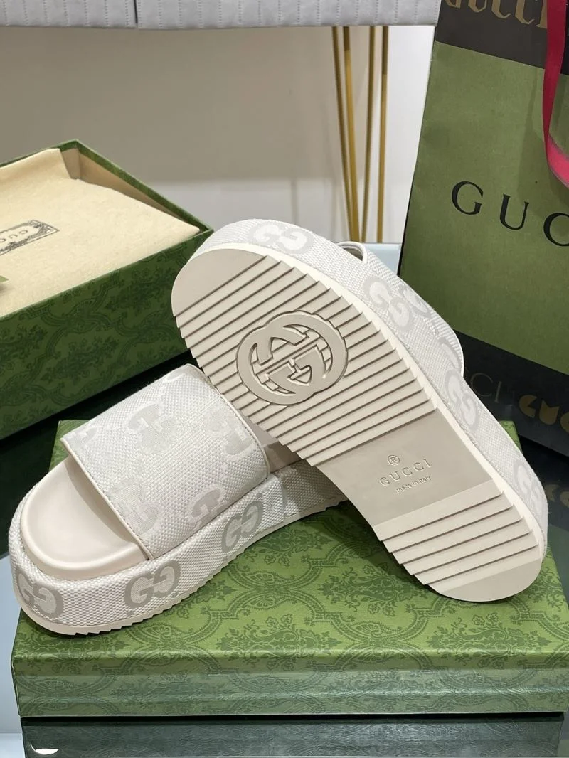 Low-cost Gucci Slippers