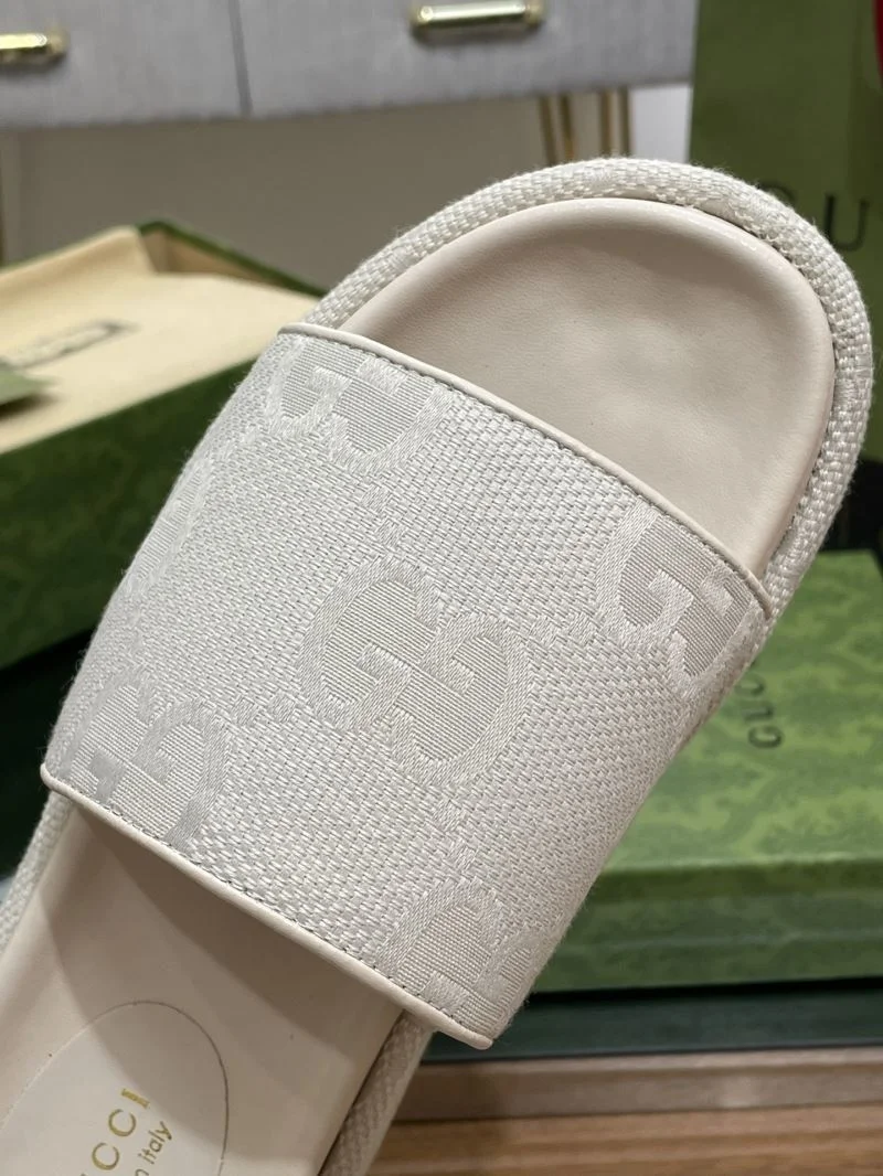 Low-cost Gucci Slippers