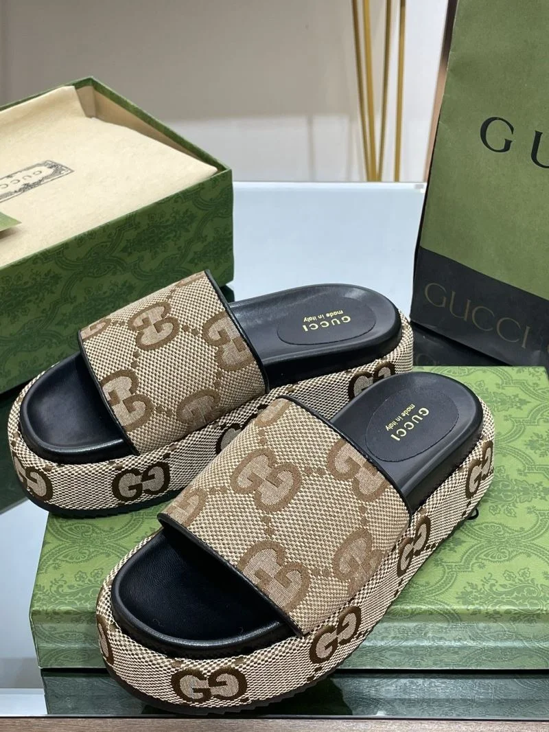Top match Gucci Slippers