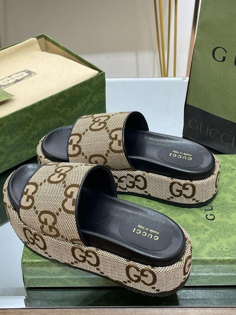 Top match Gucci Slippers
