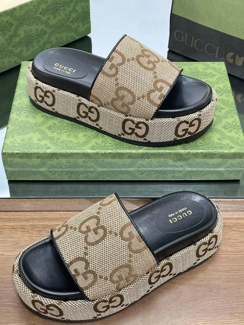 Top match Gucci Slippers