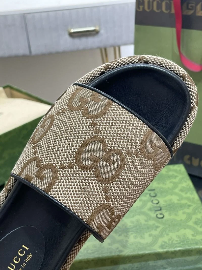 Top match Gucci Slippers
