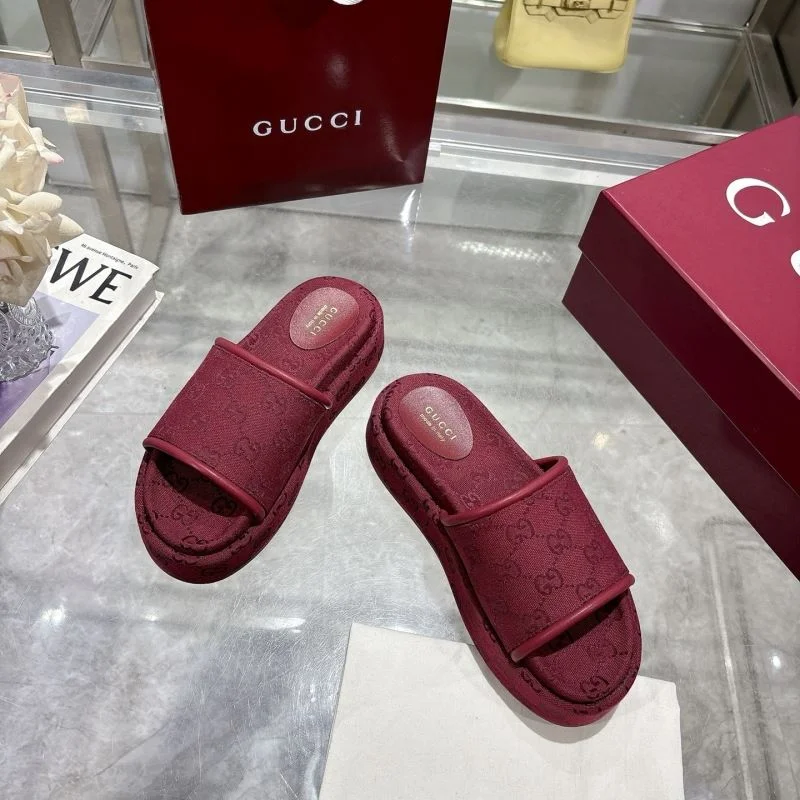 Low-cost Gucci Slippers
