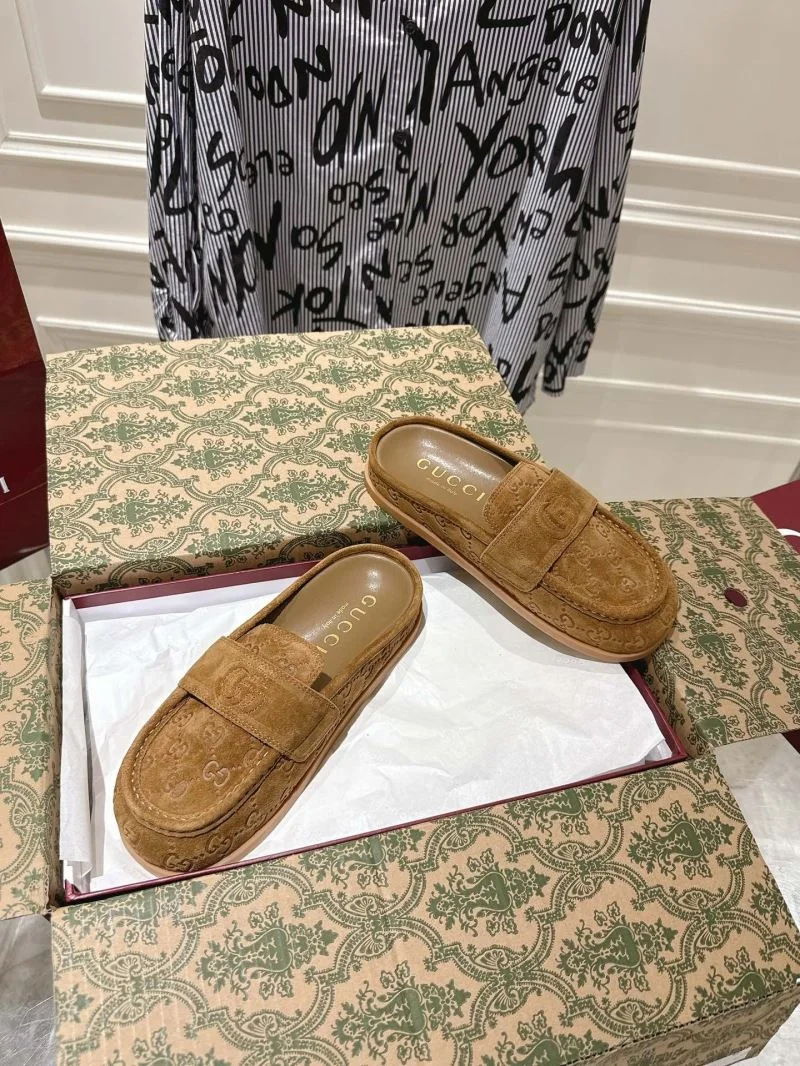 Top match Gucci Slippers