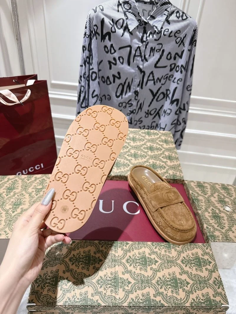 Top match Gucci Slippers