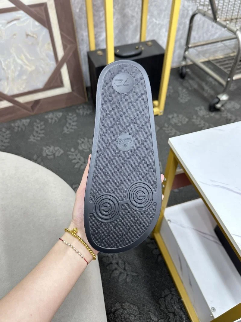 Low-cost Gucci Slippers