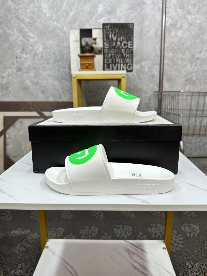 Brand-authenticated Gucci Slippers