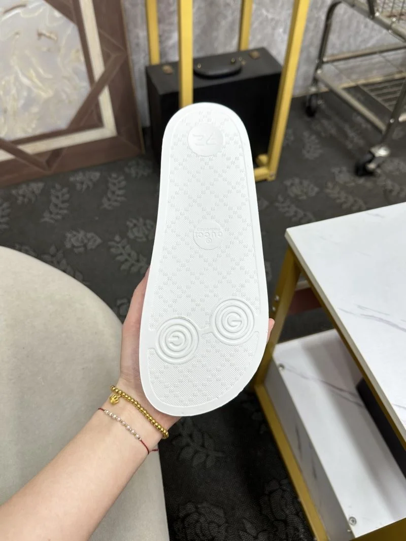 Brand-authenticated Gucci Slippers