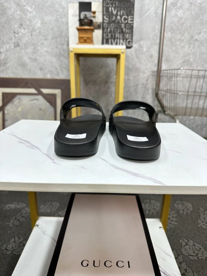 Brand-authenticated Gucci Slippers