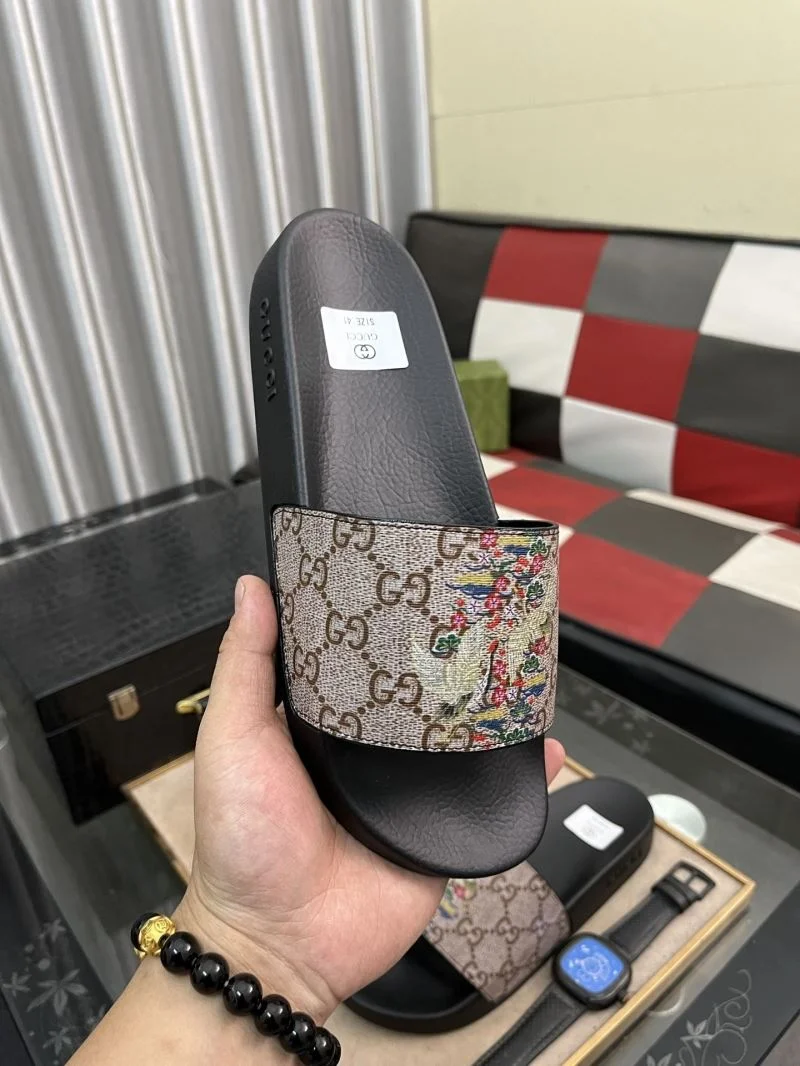 Top match Gucci Slippers