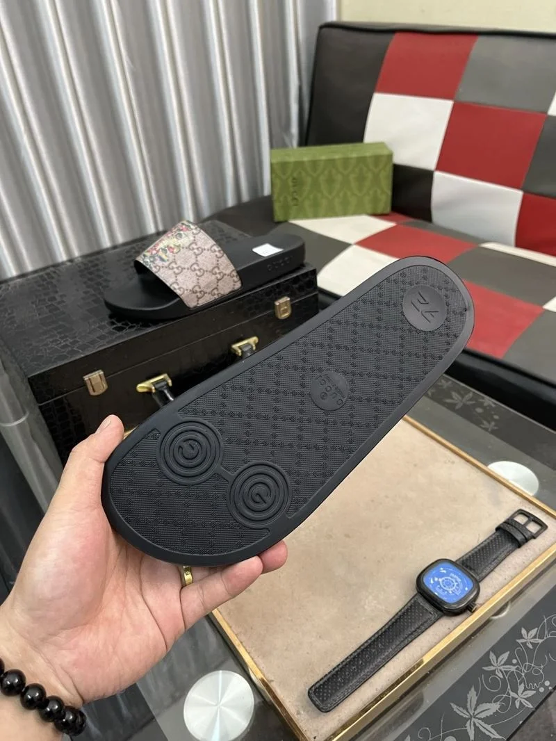 Top match Gucci Slippers