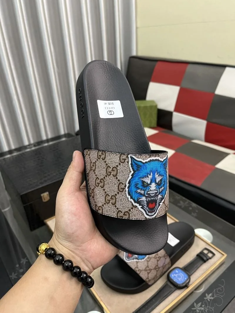 Accurate model Gucci Slippers