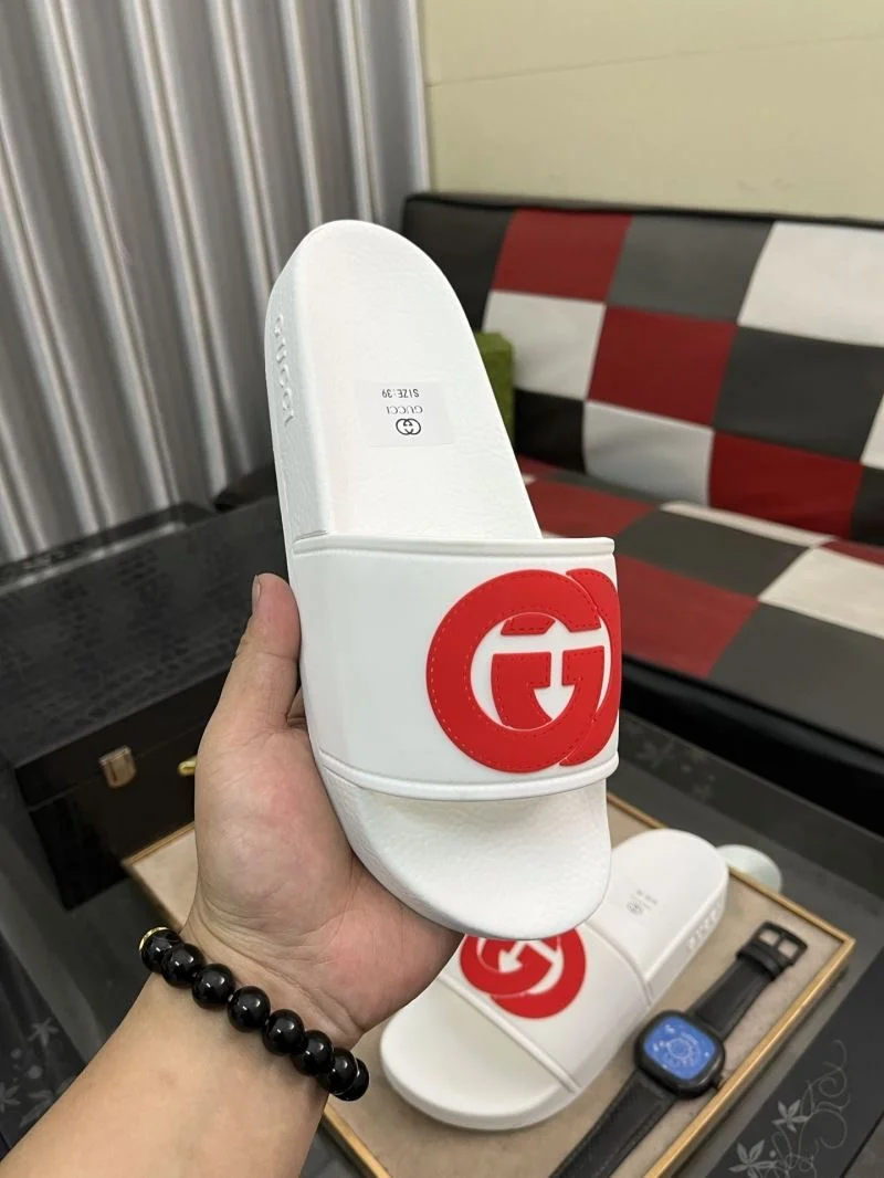 Brand-authenticated Gucci Slippers