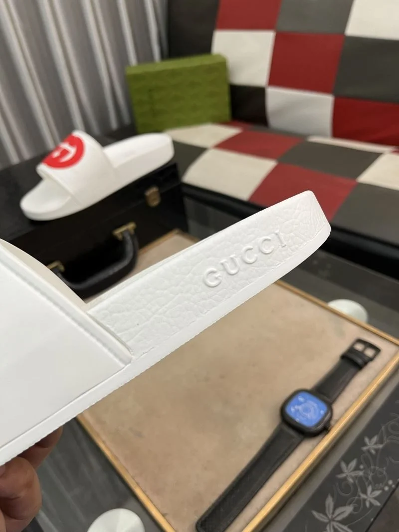 Brand-authenticated Gucci Slippers