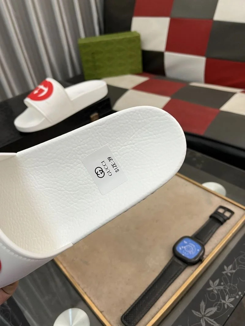 Brand-authenticated Gucci Slippers