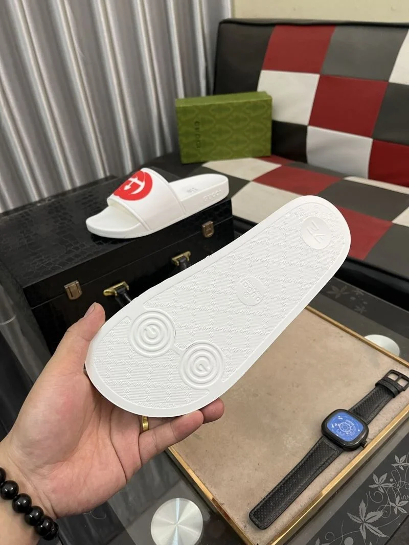 Brand-authenticated Gucci Slippers