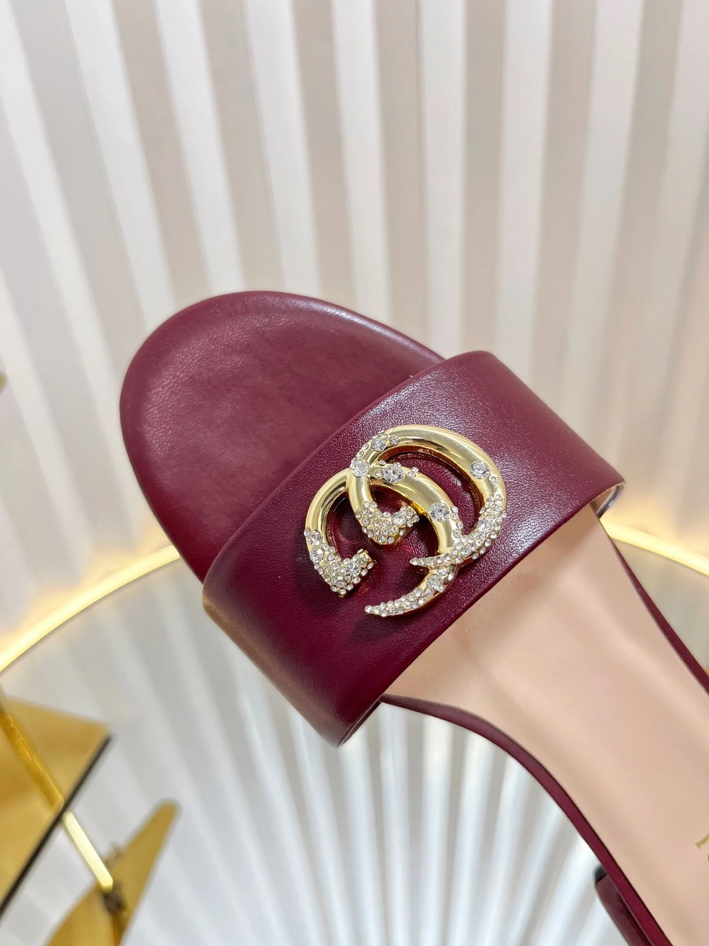 Bargain Gucci Slippers