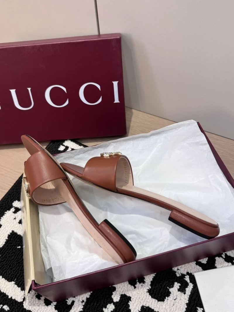 Top match Gucci Slippers