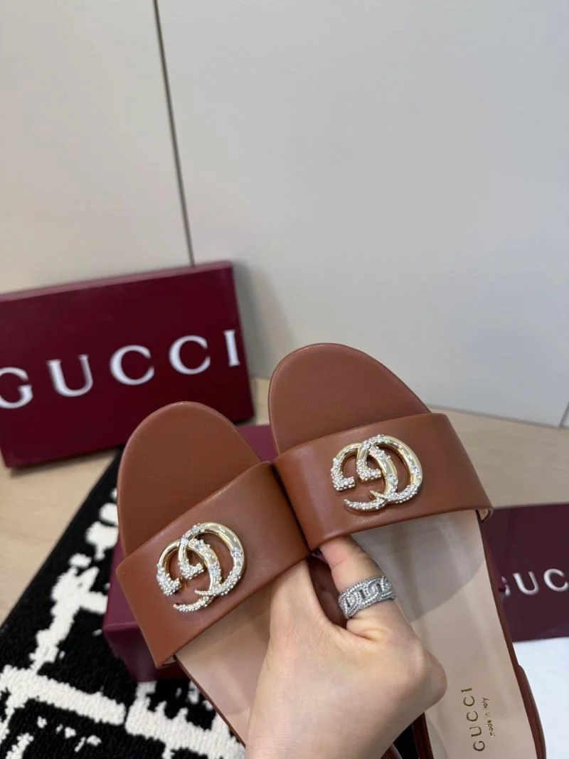 Top match Gucci Slippers