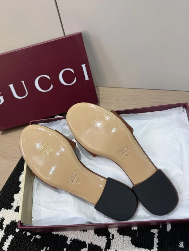 Top match Gucci Slippers