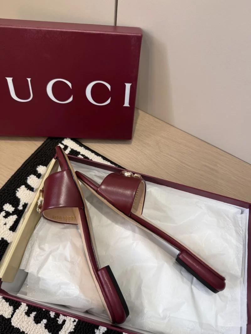 Top match Gucci Slippers