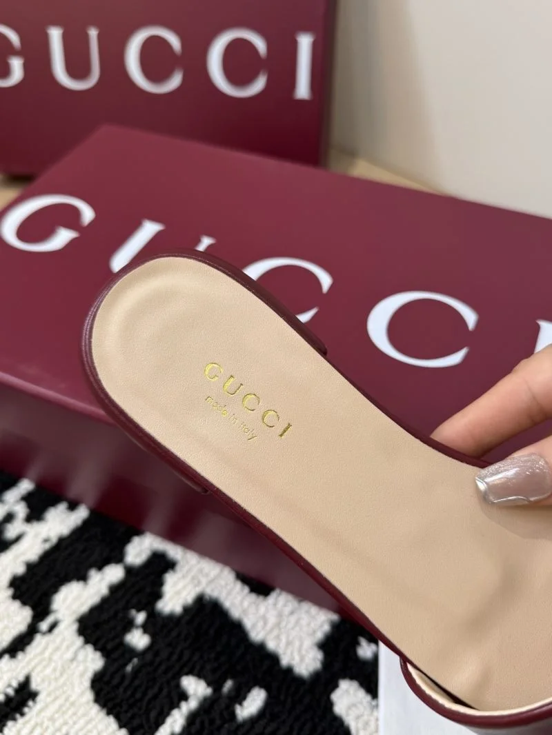 Top match Gucci Slippers
