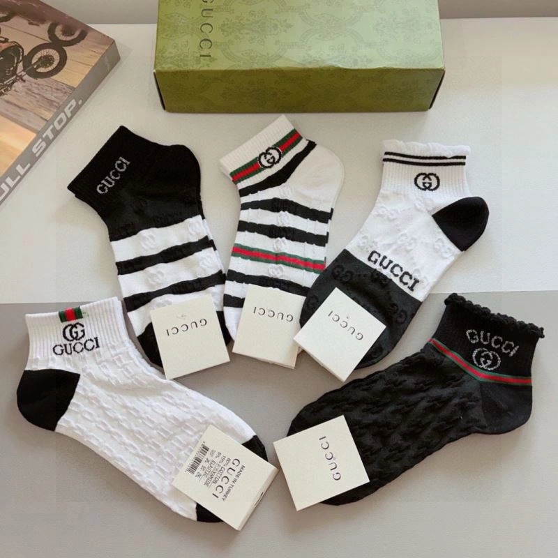 Value-priced Gucci Socks