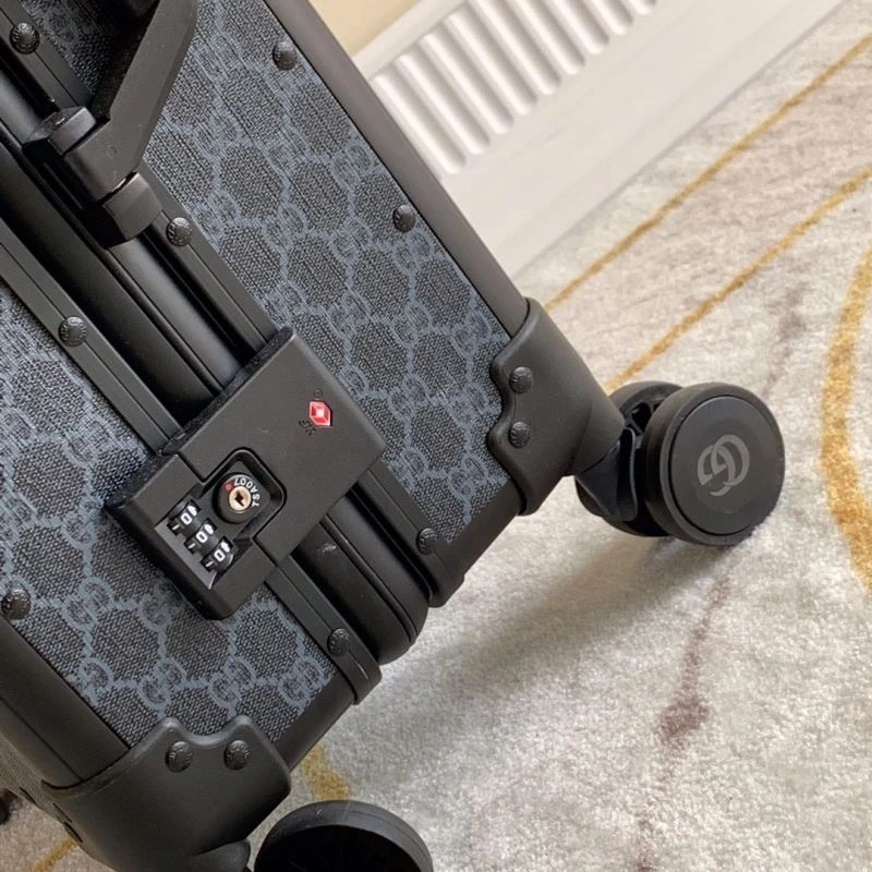 Low-cost Gucci Suitcase
