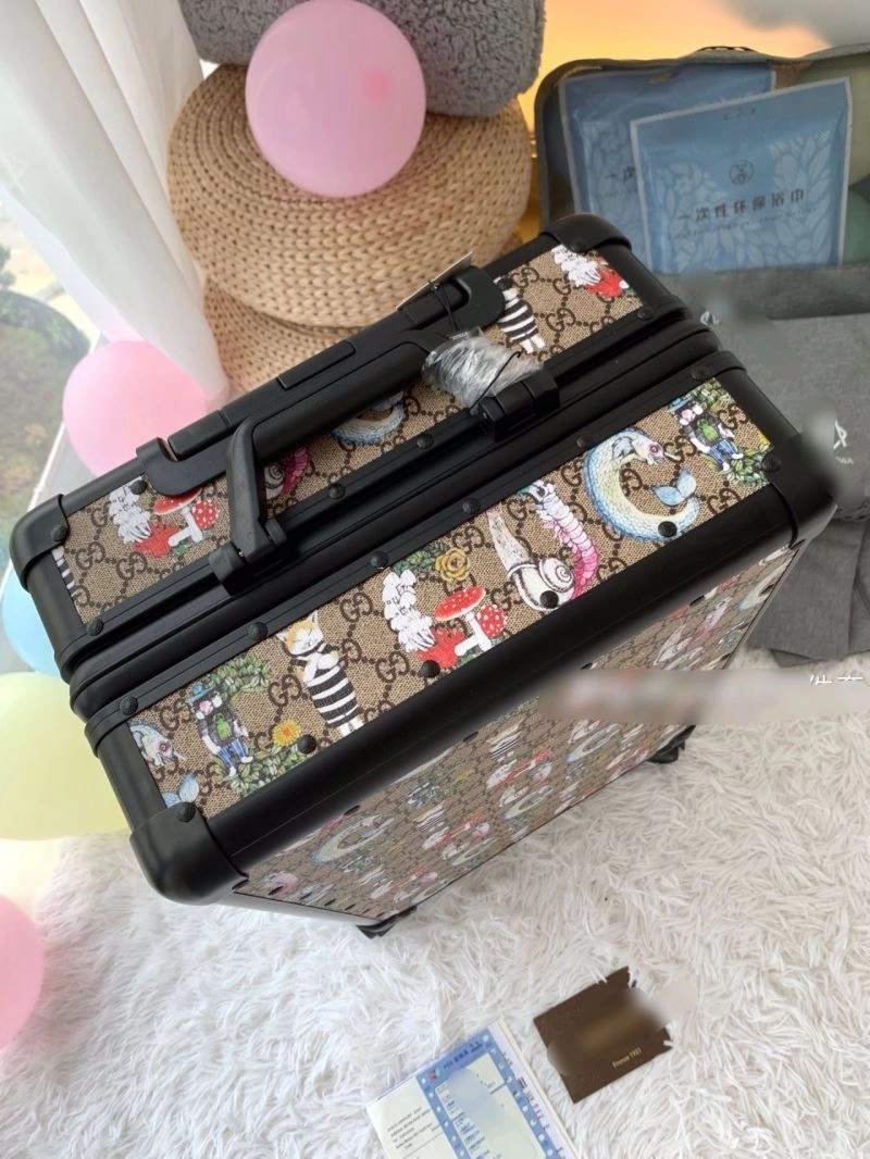 Top match Gucci Suitcase