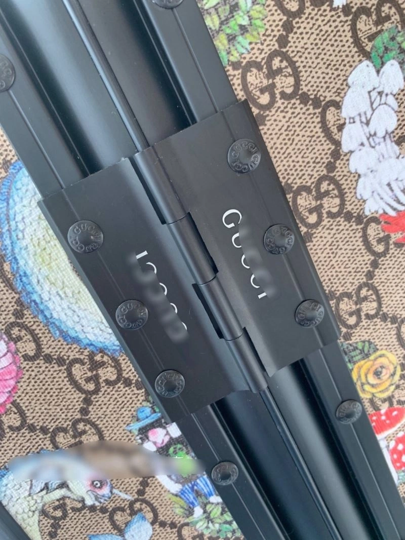 Top match Gucci Suitcase
