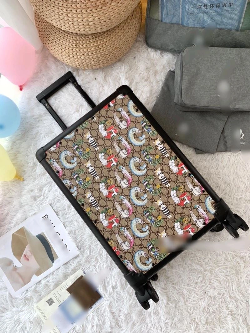 Top match Gucci Suitcase