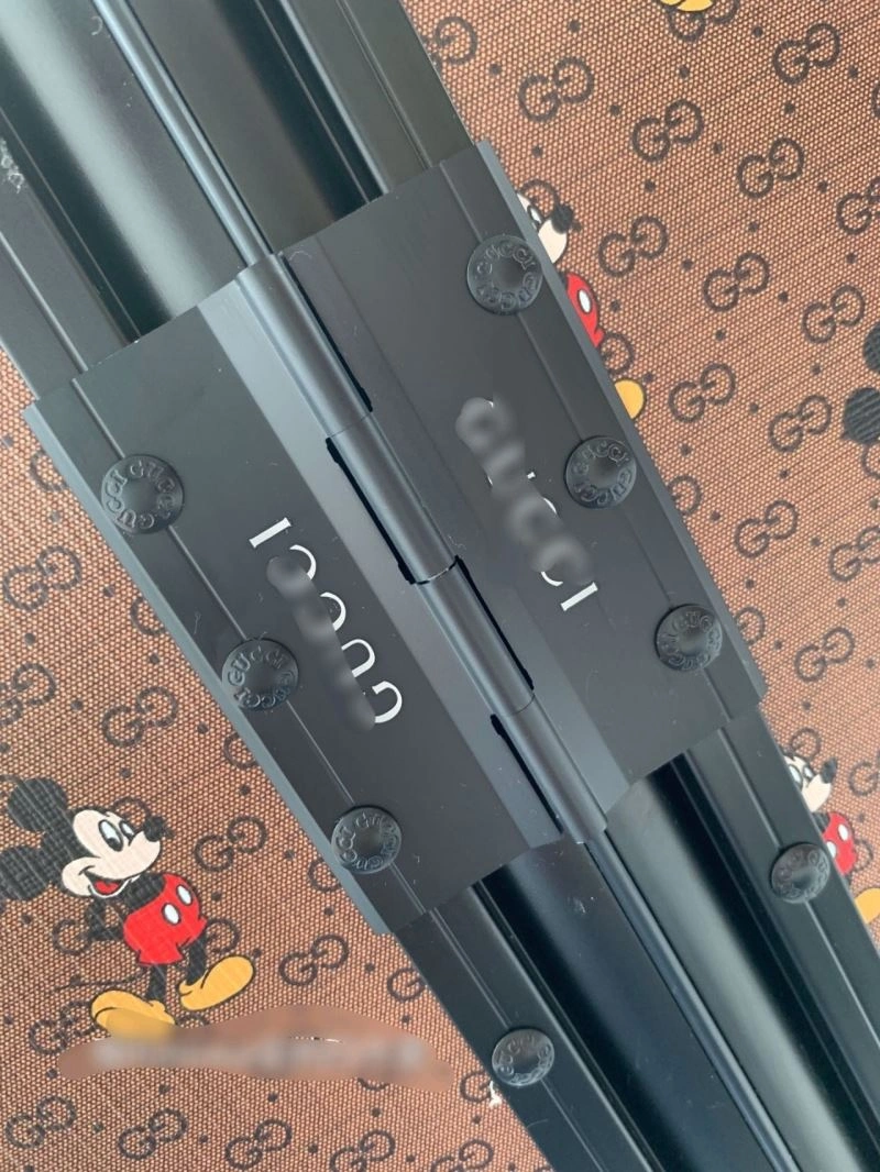 Low-cost Gucci Suitcase