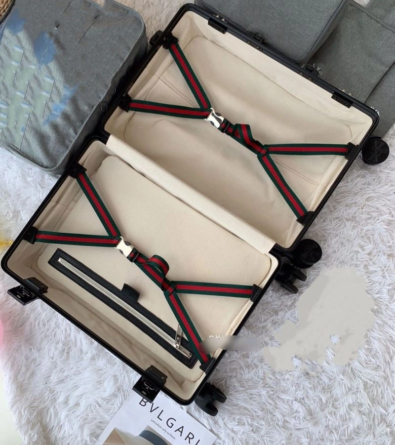 Low-cost Gucci Suitcase