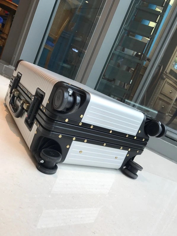 High fidelity Gucci Suitcase