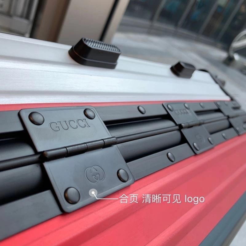 Top mirror Gucci Suitcase