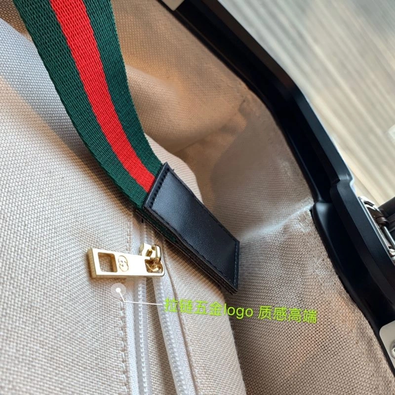 Top mirror Gucci Suitcase