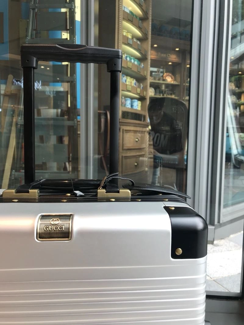 Low-cost Gucci Suitcase