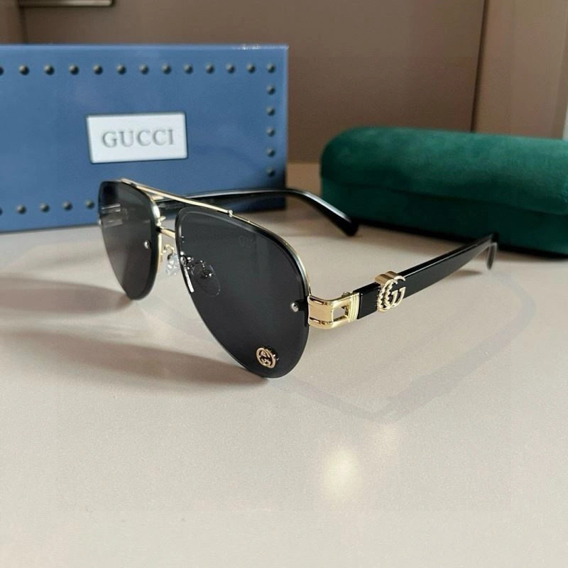 Accurate model Gucci Sunglasses