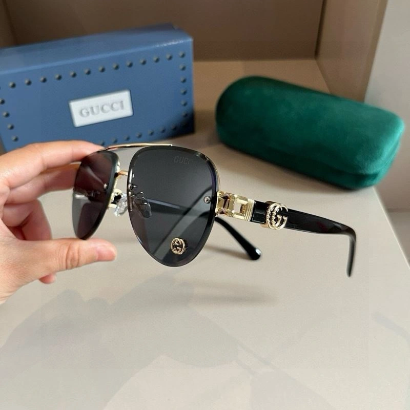 Accurate model Gucci Sunglasses
