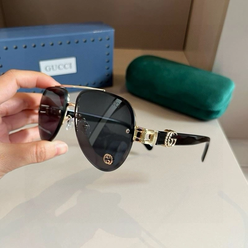Accurate model Gucci Sunglasses