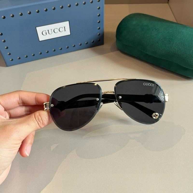 Accurate model Gucci Sunglasses