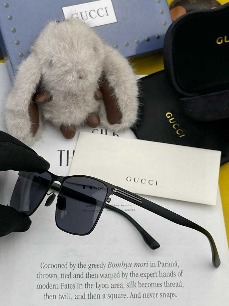 Exact replica Gucci Sunglasses