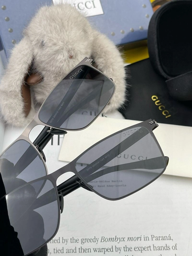 Exact replica Gucci Sunglasses