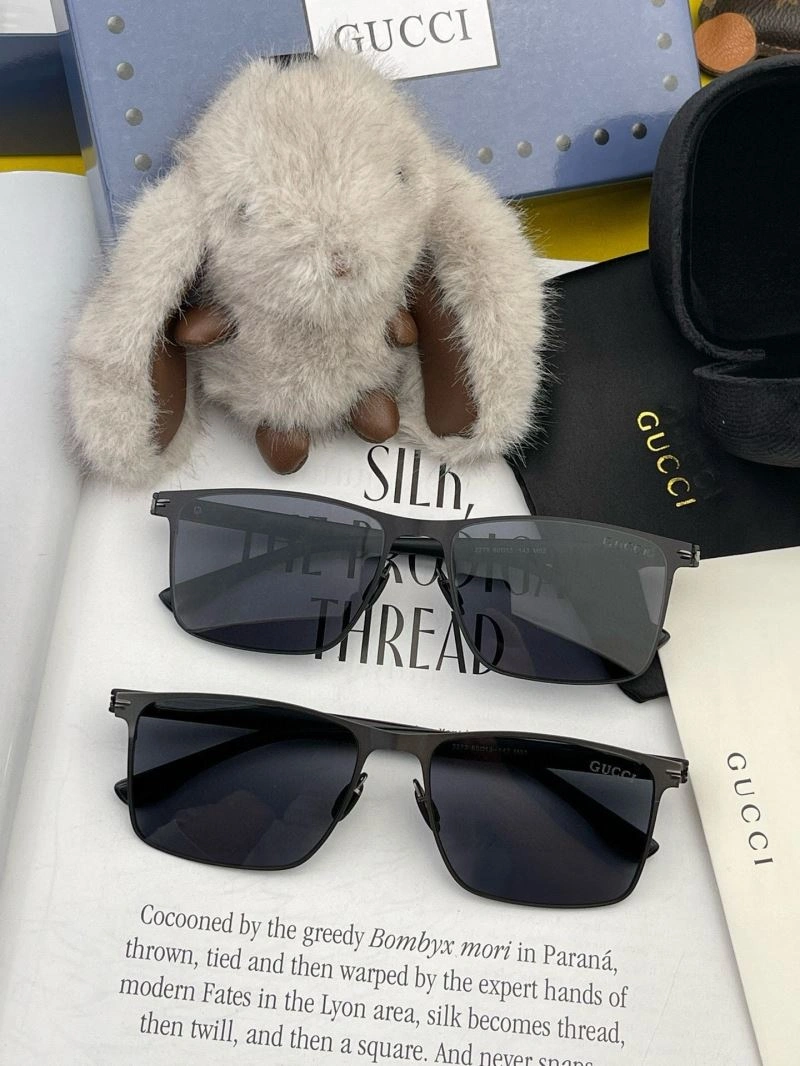 Exact replica Gucci Sunglasses