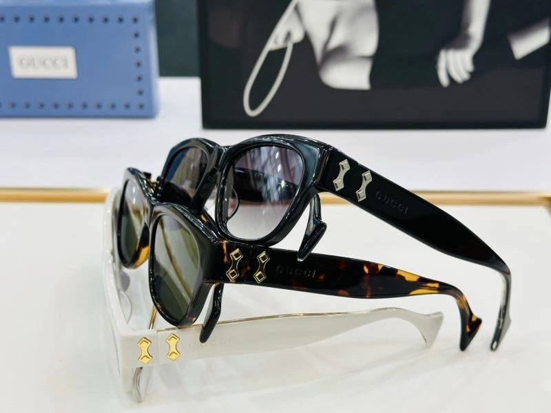Exact replica Gucci Sunglasses