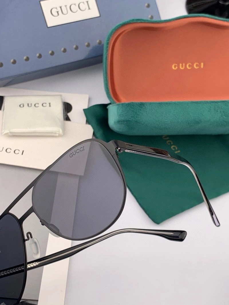 Top mirror Gucci Sunglasses